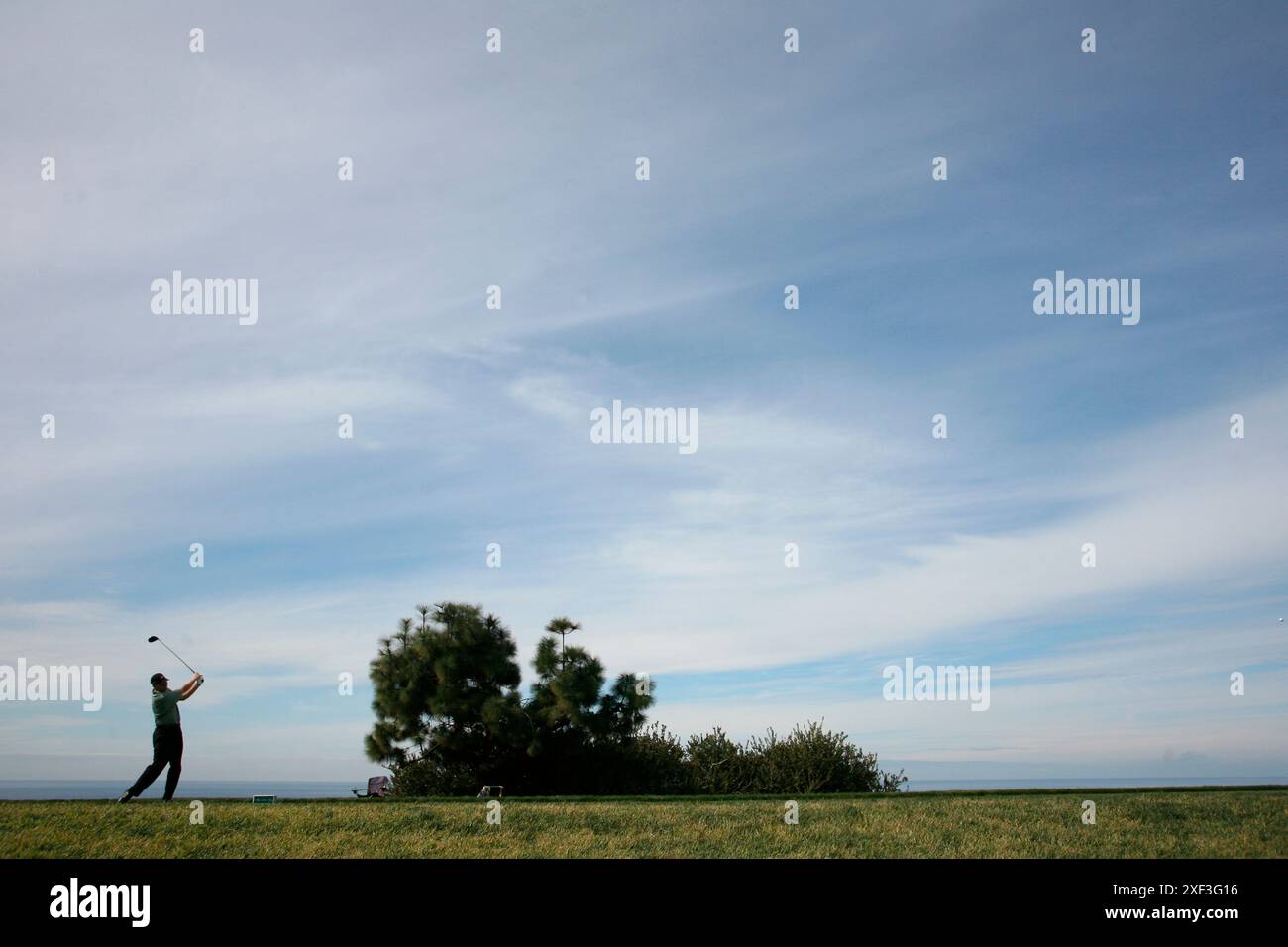 Person plays golf in hi-res stock photography and images - Alamy
