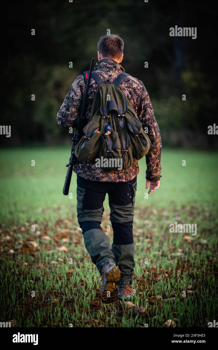 Hunter walk hi-res stock photography and images - Alamy