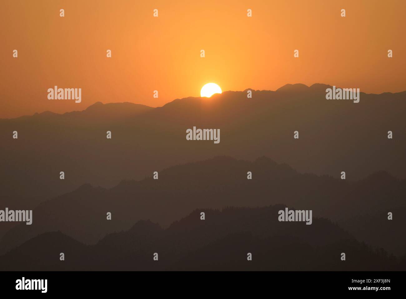 Caving Expedition to explore the caves of the Tongzi mastersystem in ...