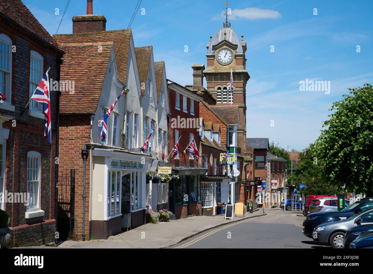 England berkshire hungerford high street hi-res stock photography and ...