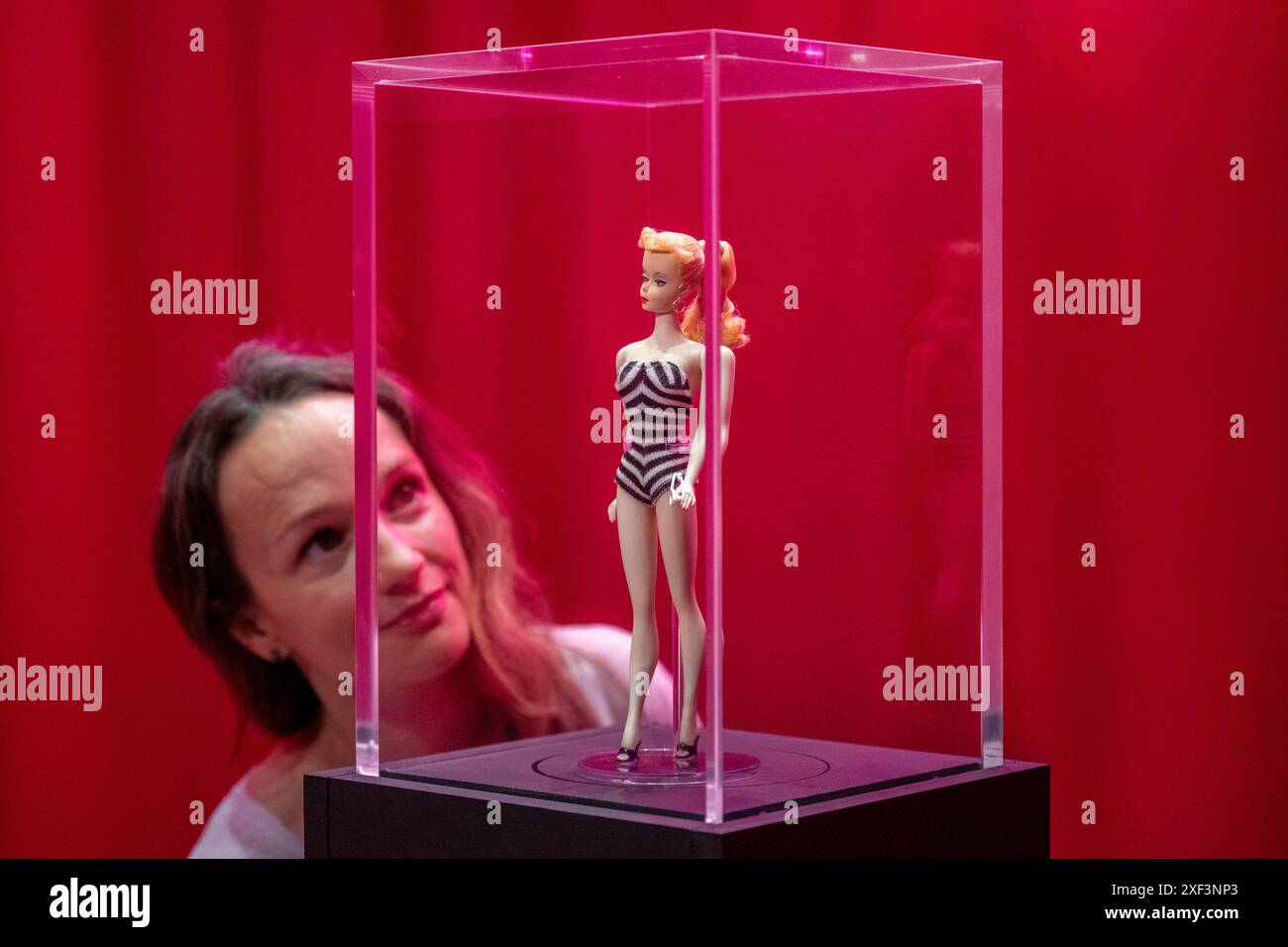 Number 1 barbie hi-res stock photography and images - Alamy