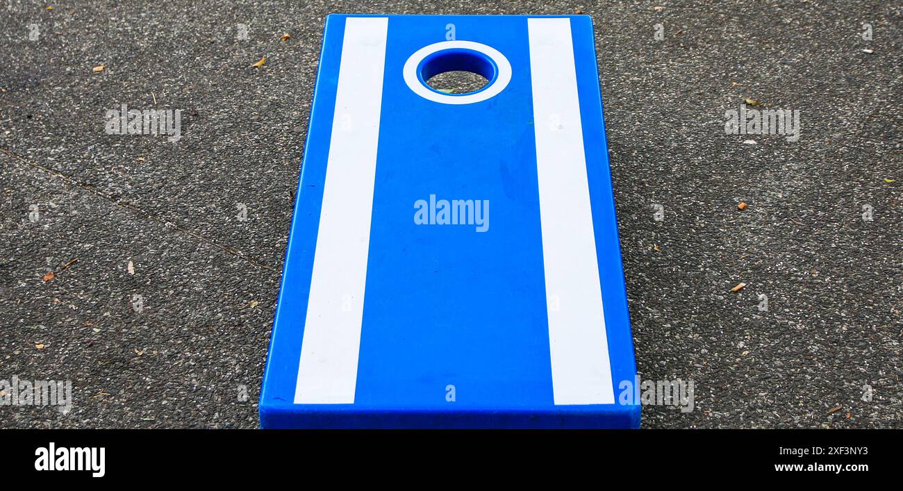 Cornhole game hi-res stock photography and images - Alamy