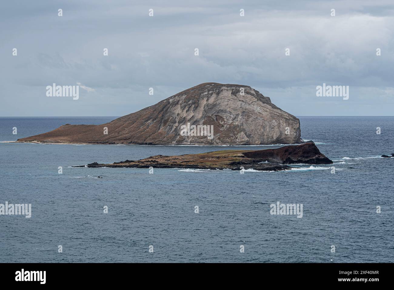 From Pali State Park in Honolulu, Hawaii, the striking whale-shaped ...