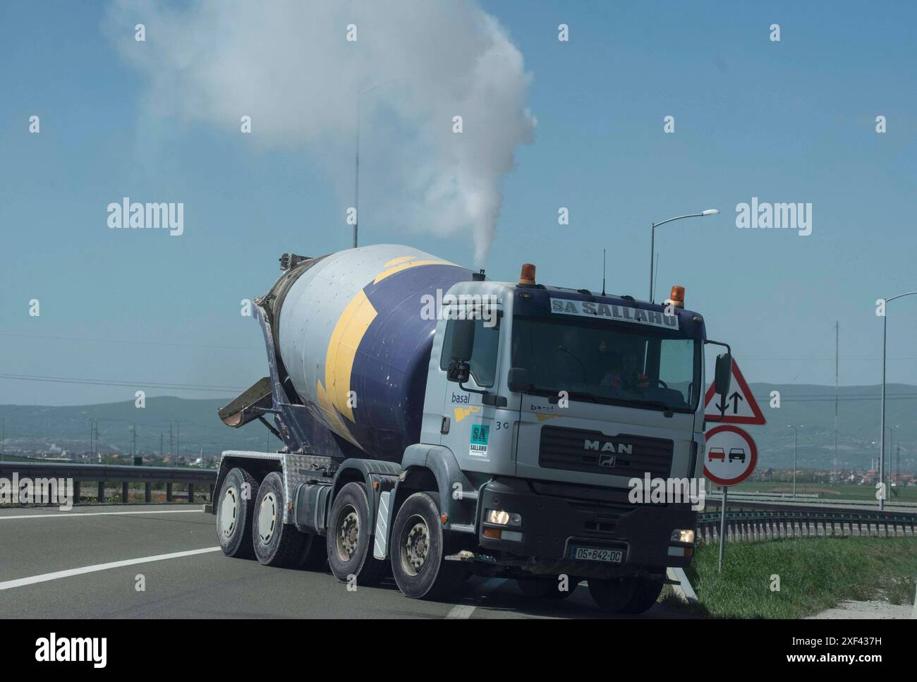 concrete mixer commercial vehicles for construction and workeforce ...