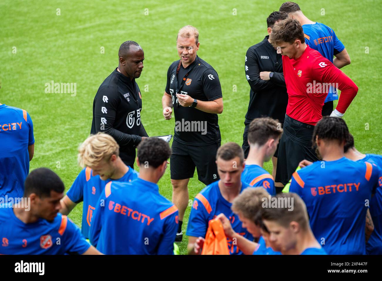 VOLENDAM, 01-07-2024, Kras Stadium, Dutch Football, Keuken Kampioen ...