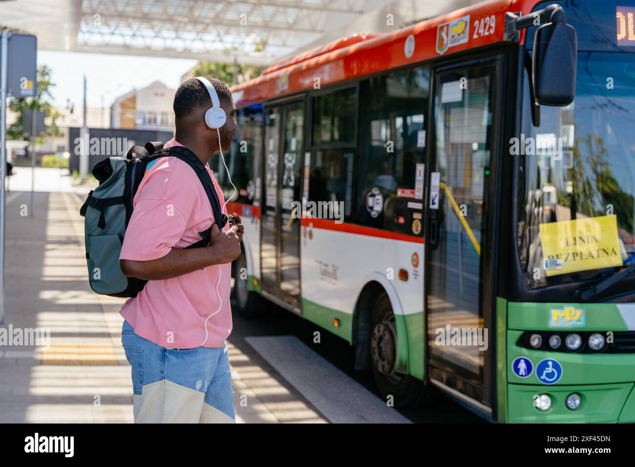 African male teen train station hi-res stock photography and images - Alamy