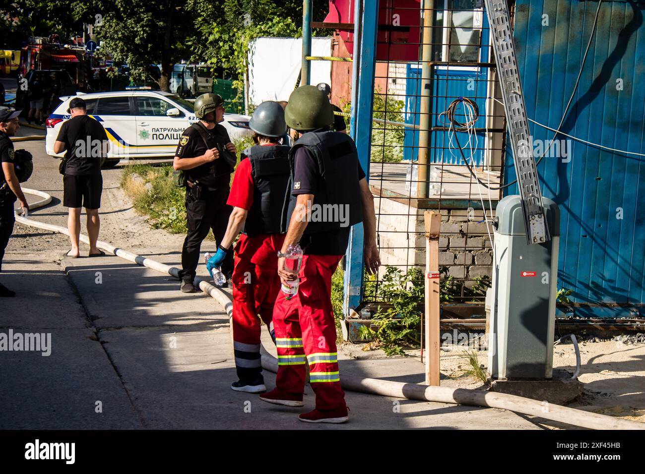 Kharkiv, Ukraine, June 30 2024 Rescuers intervene at Nova Poshta ...