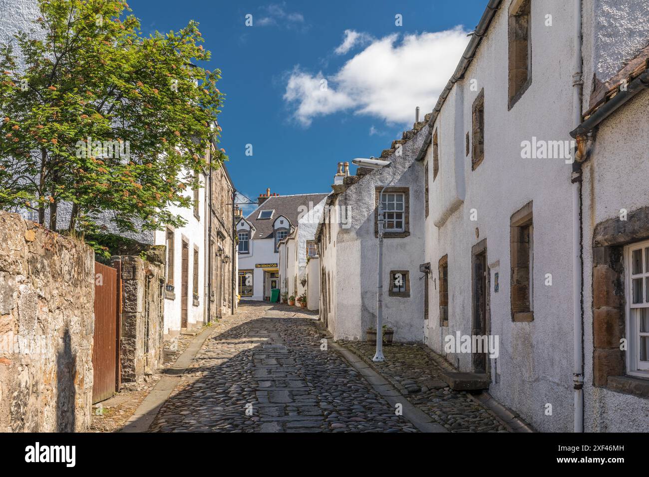 geography / travel, Great Britain, Scotland, Alley with historic houses ...