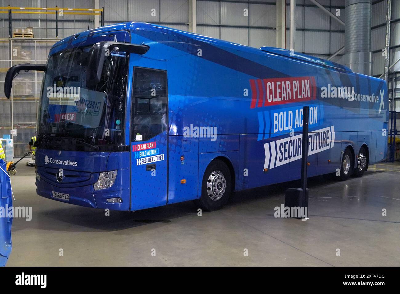 The tory battled bus parked as Prime Minister Rishi Sunak visits Well ...