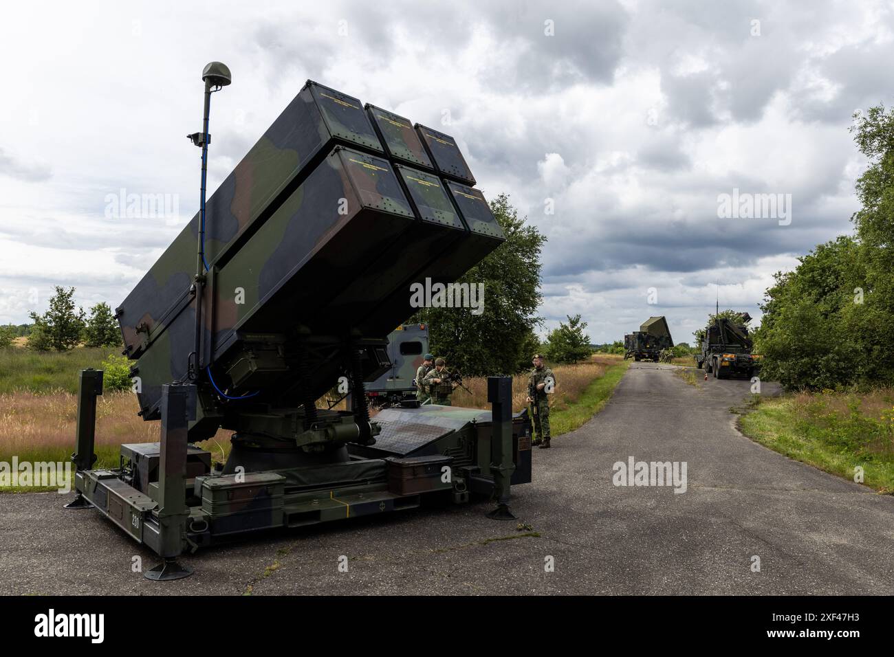 VREDEPEEL - Military personnel from the DGLC practice with counter ...