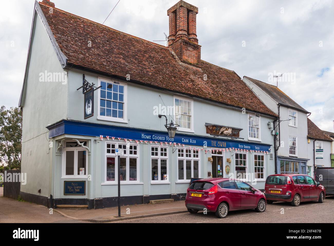 The Swan Public House, Clare, Suffolk, England, UK Stock Photo - Alamy
