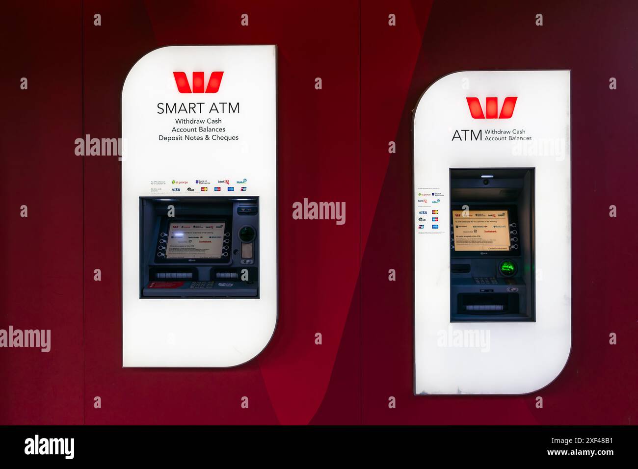 Day to day account hi-res stock photography and images - Alamy