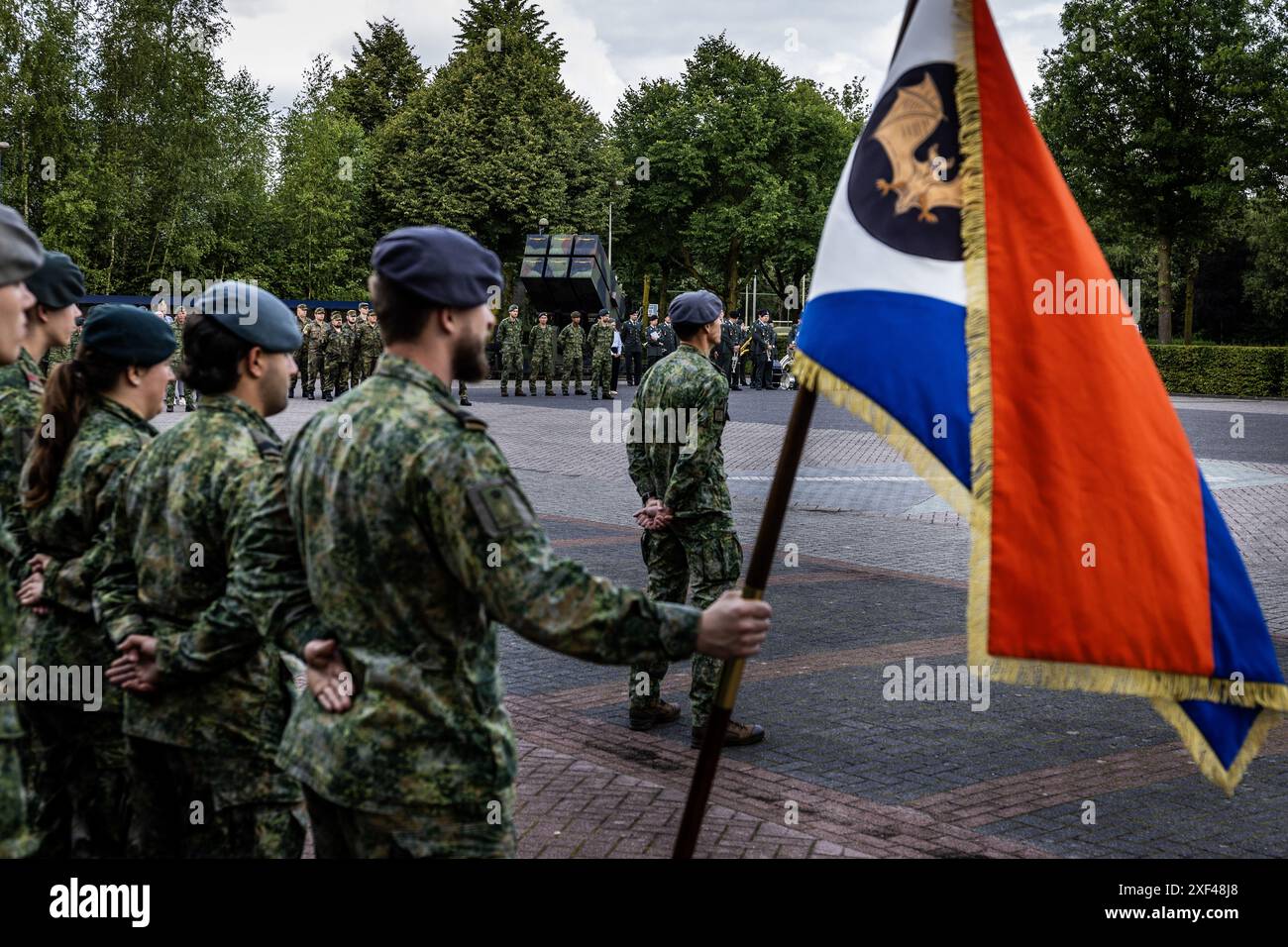 VREDEPEEL - Military personnel took office during a founding ceremony ...