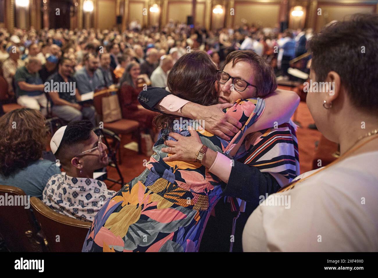 Rabbi Sharon Kleinbaum hugs a worshipper during her last service at the ...