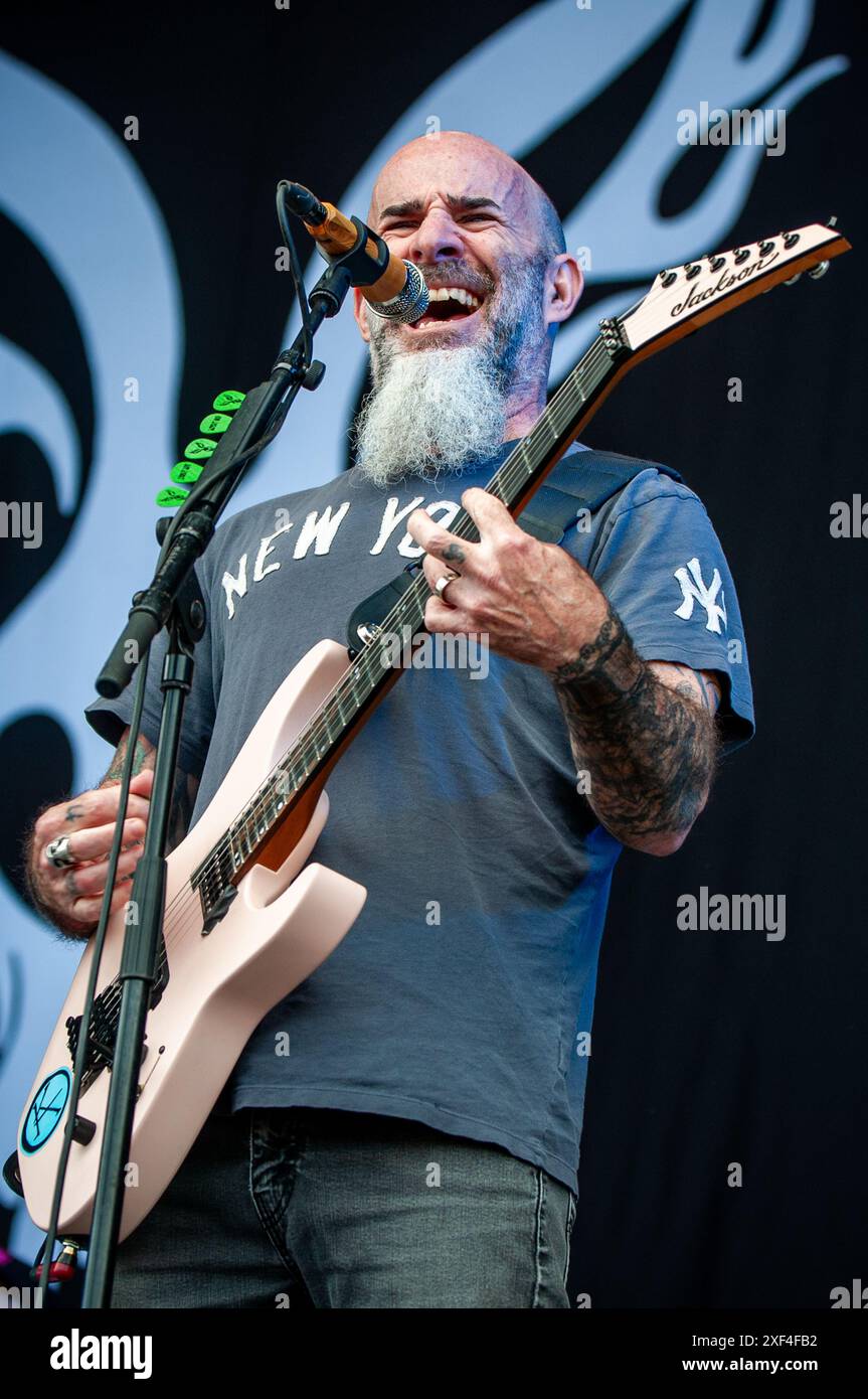 Mr bungle live hi-res stock photography and images - Alamy