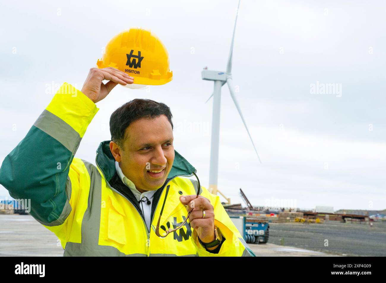 Methil, Scotland, UK. 1st July 2024. Scottish Labour Leader Anas Sarwar ...