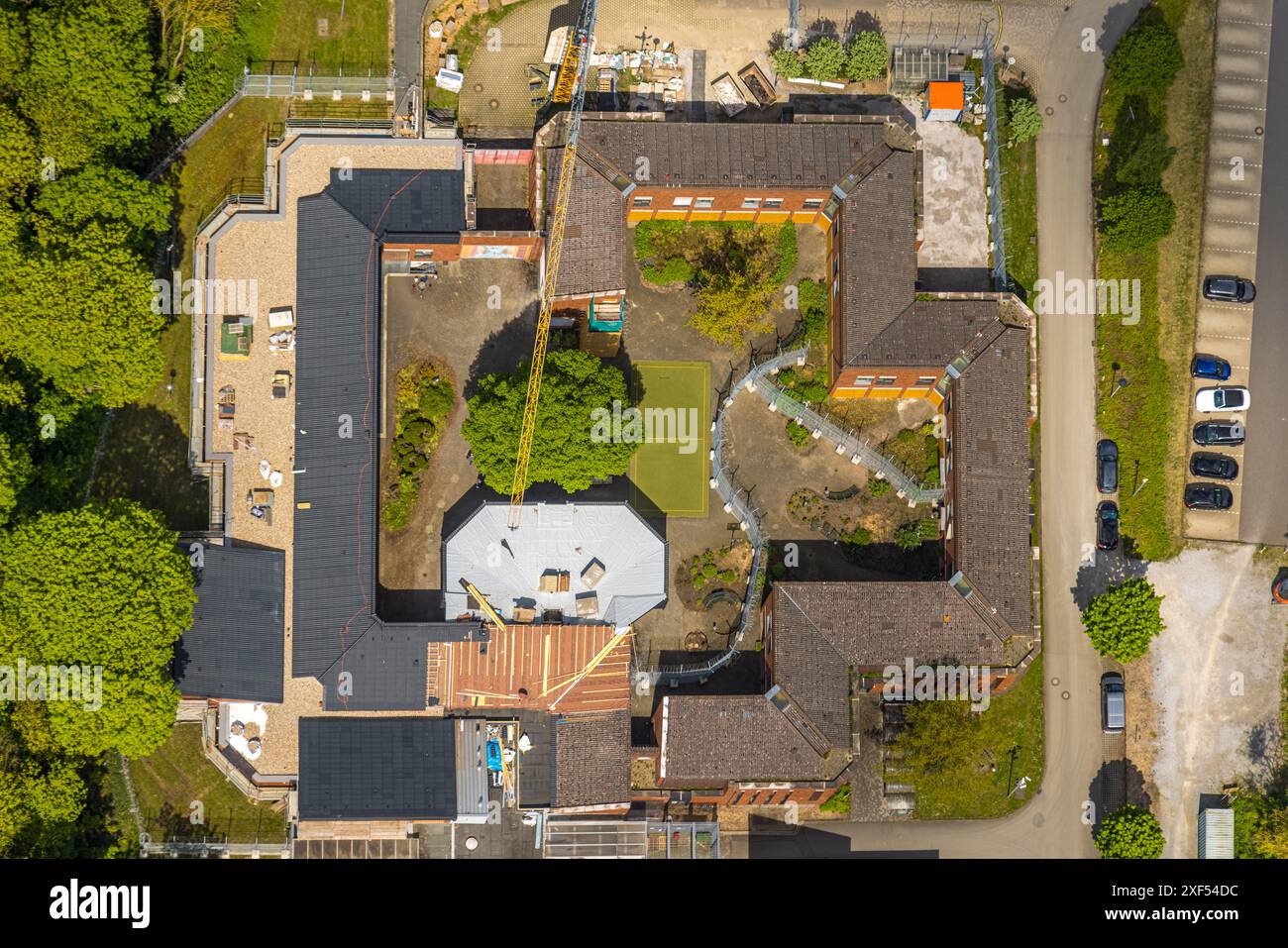 Lwl klinik marsberg with building site and construction crane hi-res ...