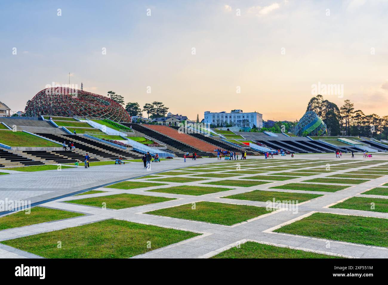 Scenic view of the Lam Vien Square in the center of Dalat at sunset ...
