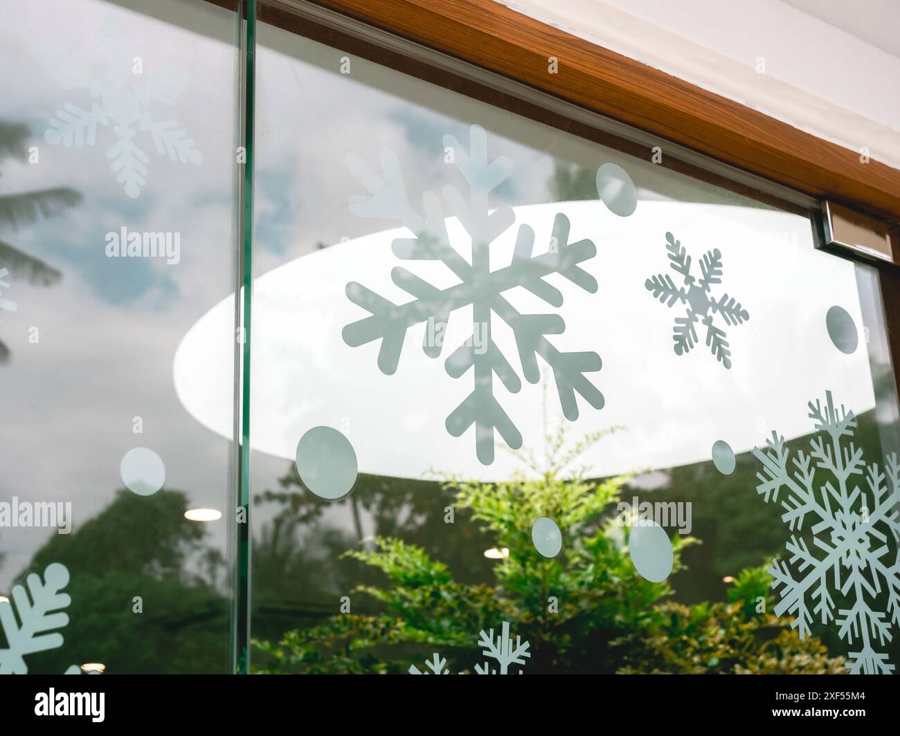 Restaurant window sticker hi-res stock photography and images - Alamy