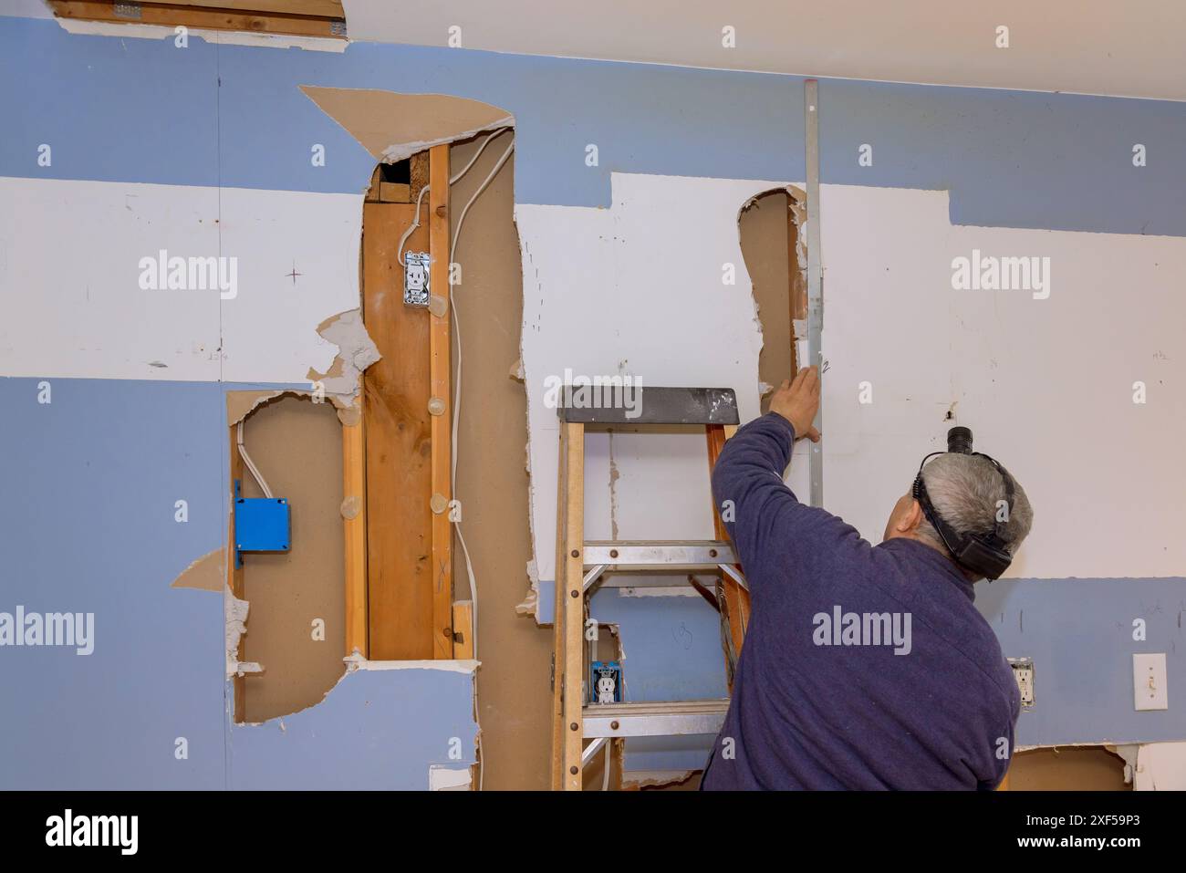 Air conditioning ventilation systems installed hi-res stock photography ...