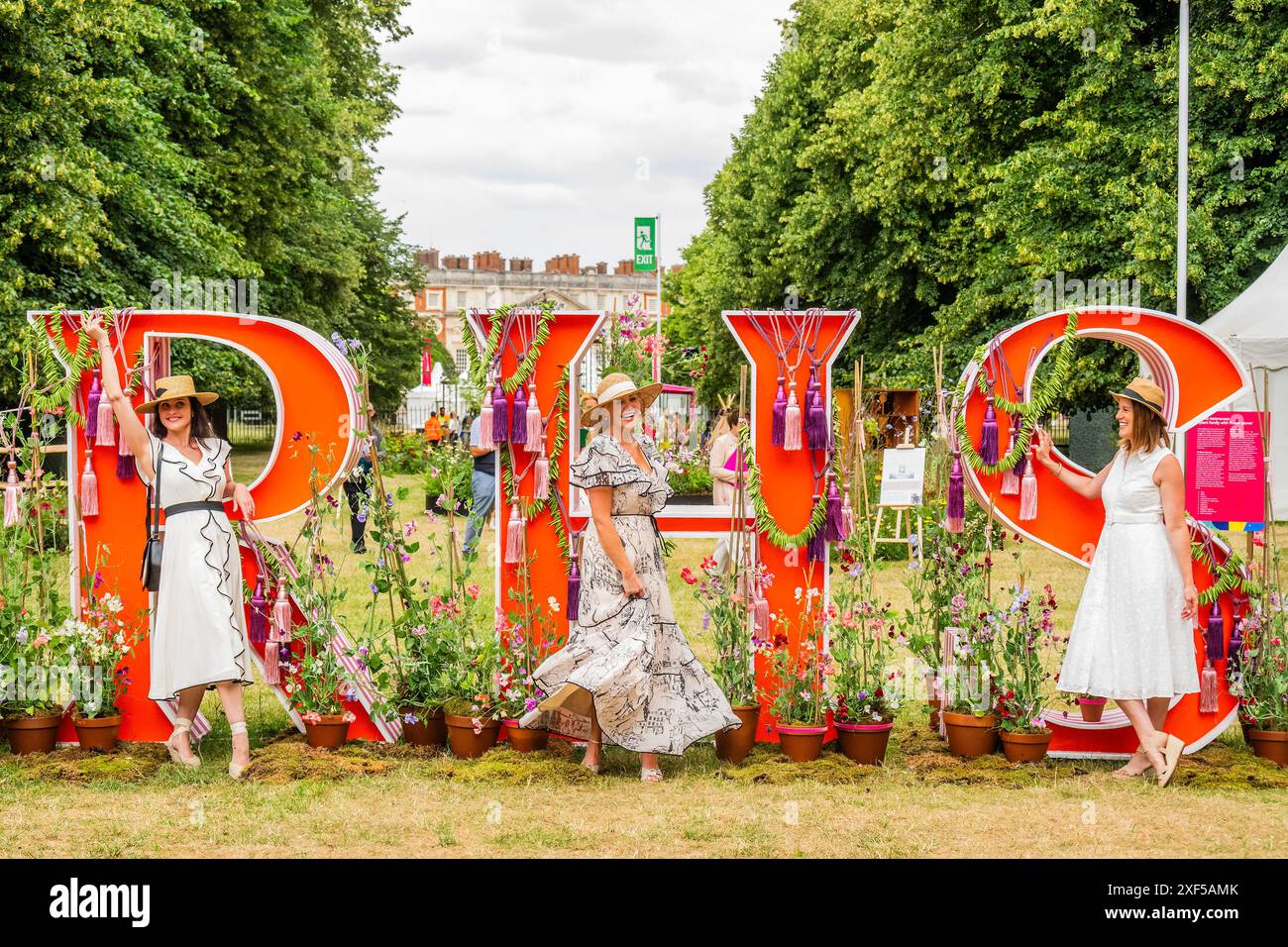 London, UK. 1st July, 2024. Influencer Zanne Lee and fellow content ...