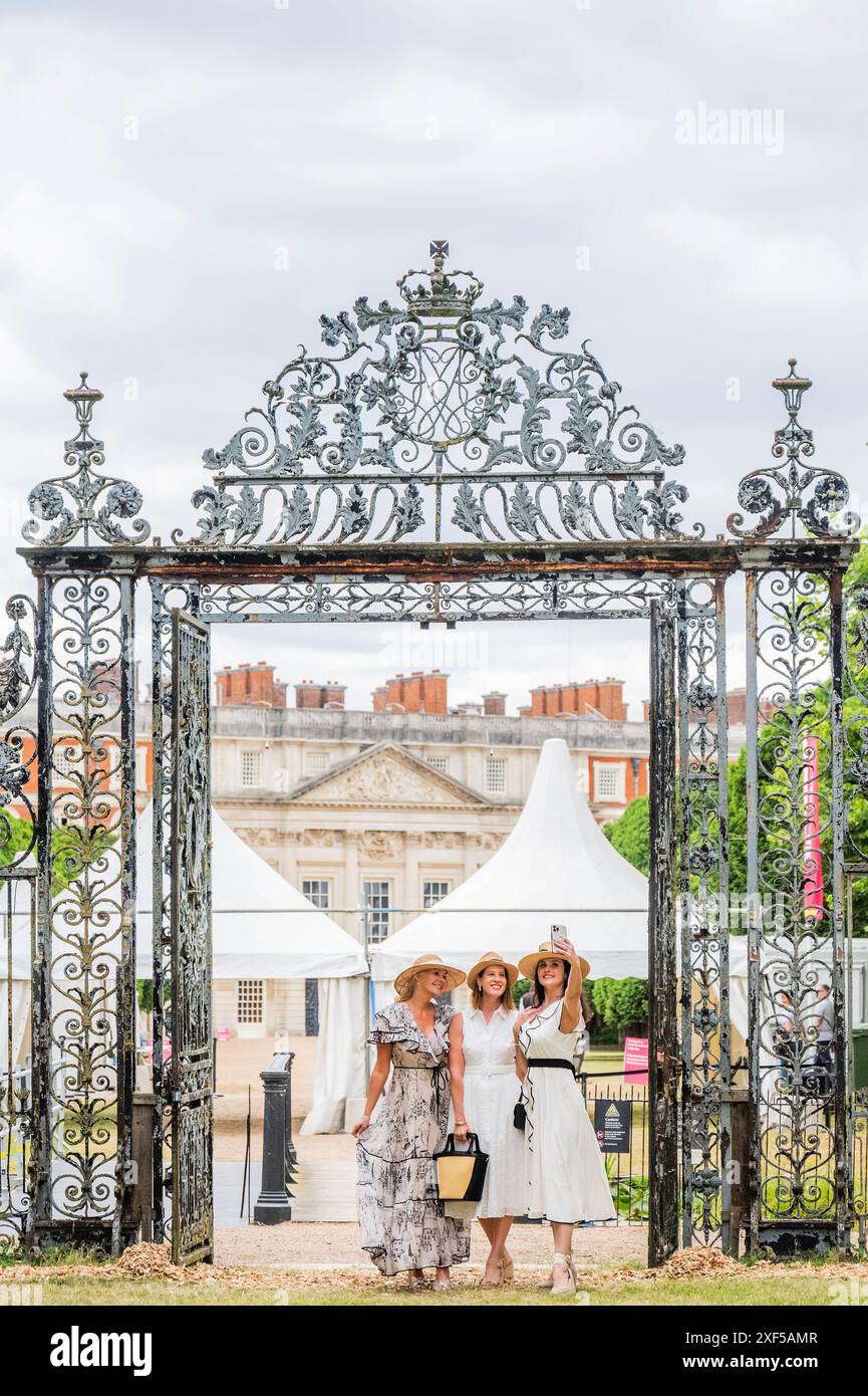 London, UK. 1st July, 2024. Influencer Zanne Lee and fellow content ...