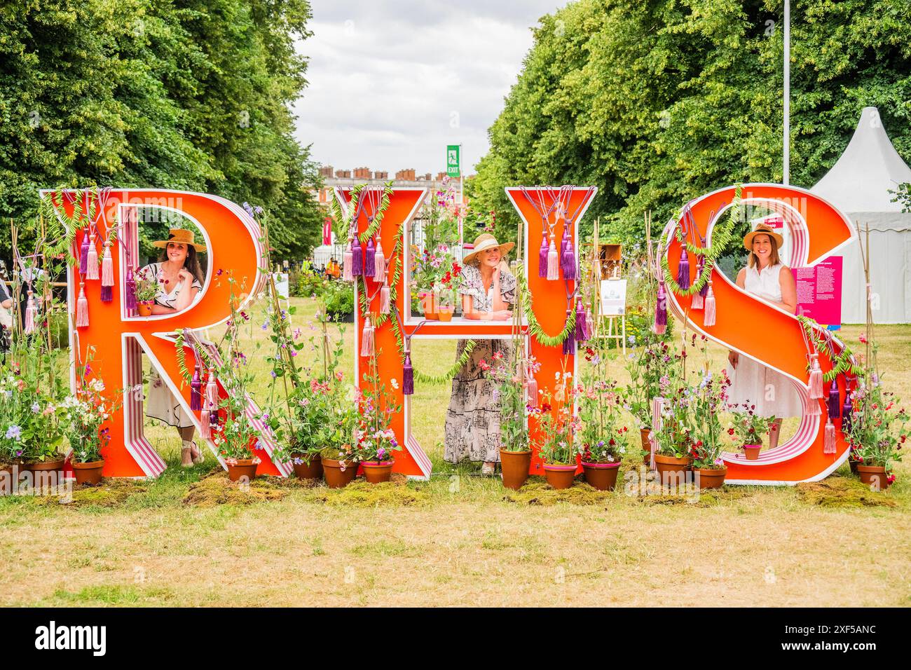 London, UK. 1st July, 2024. Influencer Zanne Lee and fellow content ...