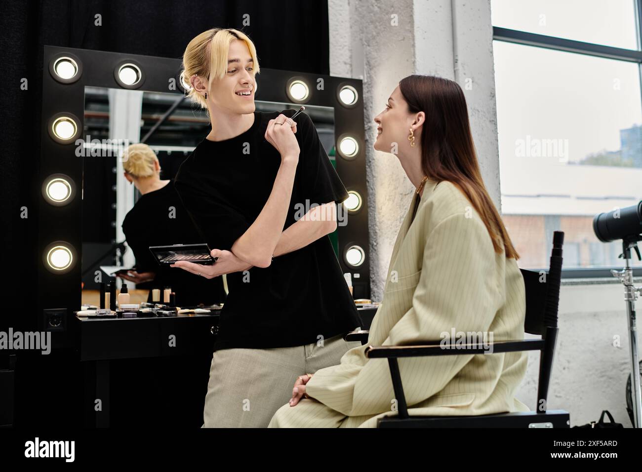 Man being makeup artist hi-res stock photography and images - Alamy