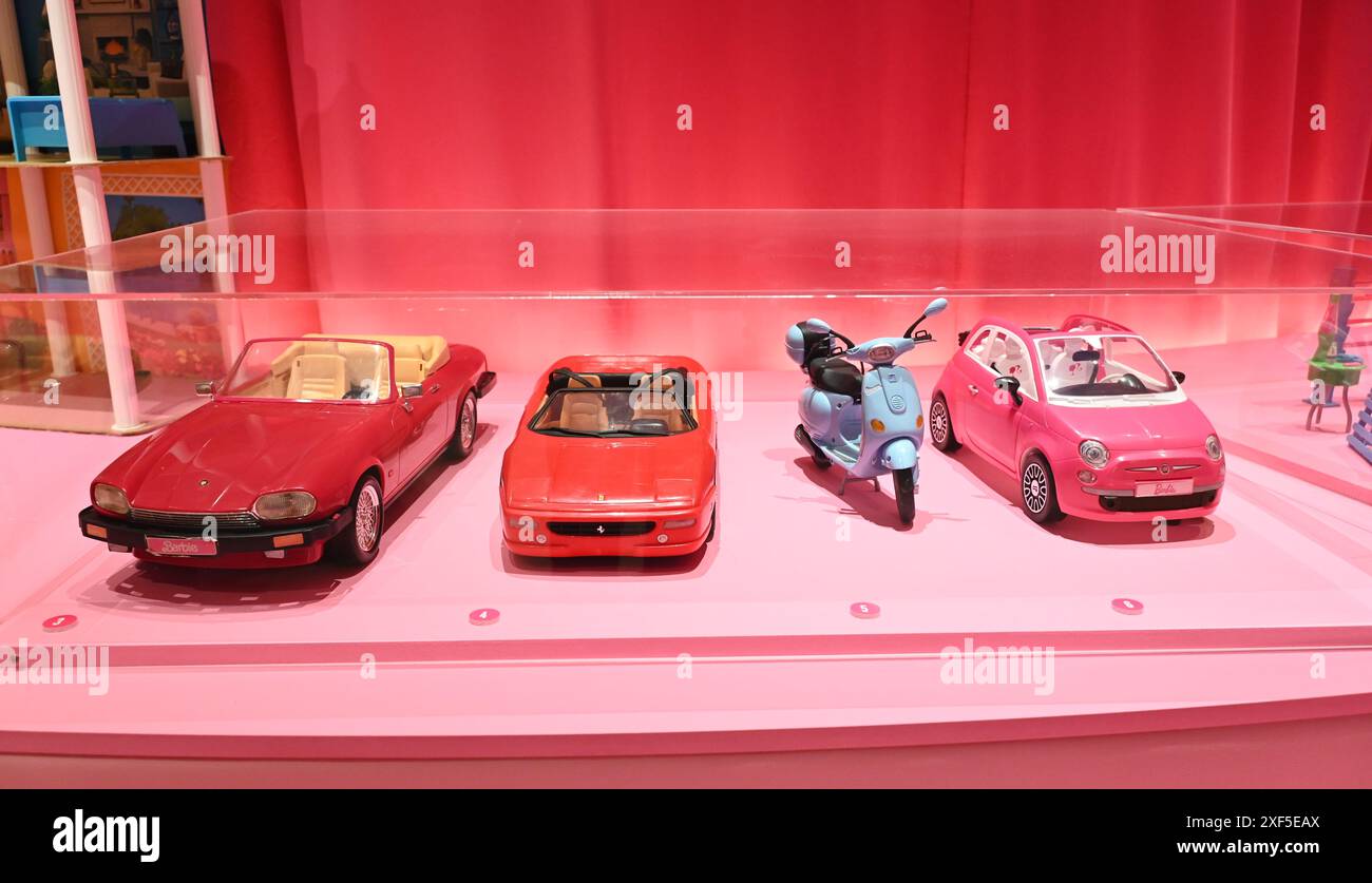The Design Museum in London unveils it's exhibition on the design story ...