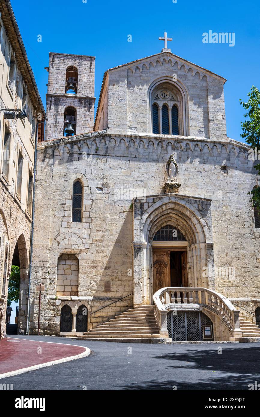 Grasse Cathedral on Place du Petit Puy in old town of Grasse on the ...