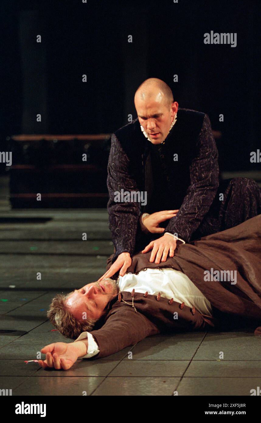 Hamlet dies: Simon Russell Beale (Hamlet, Prince of Denmark), Simon Day ...