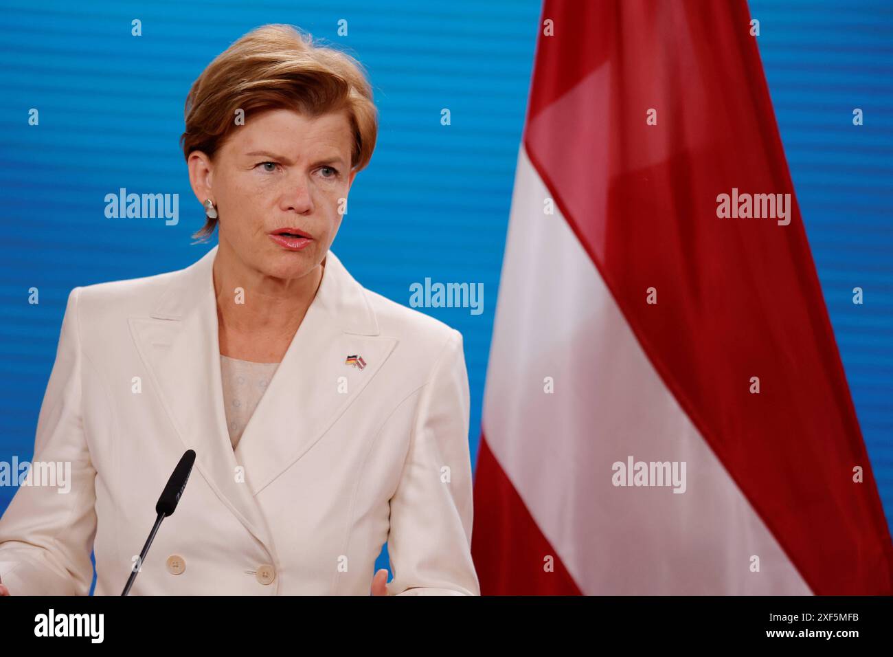 Außenministerin der Republik Lettland, Baiba Bra e, Deutschland, Berlin, Pressebegegnung von ...