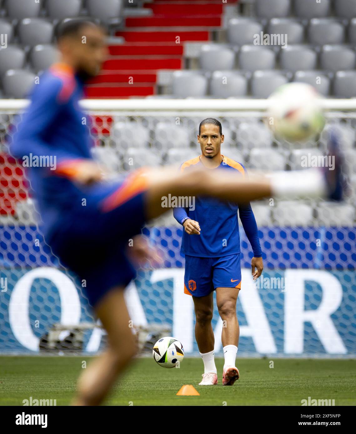 MUNICH - Virgil van Dijk during the MD-1 training session of the Dutch ...