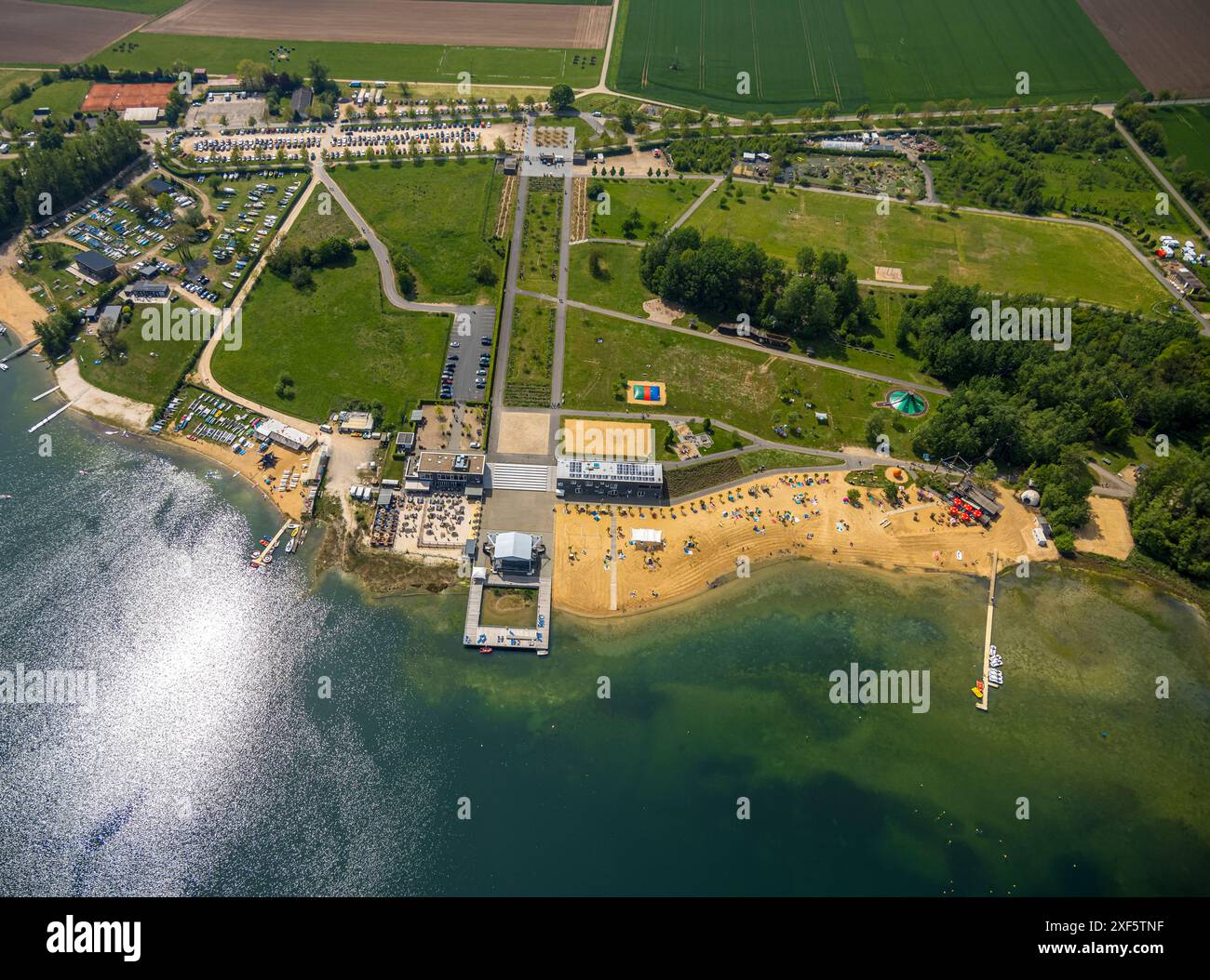 R sunbathing hi-res stock photography and images - Alamy