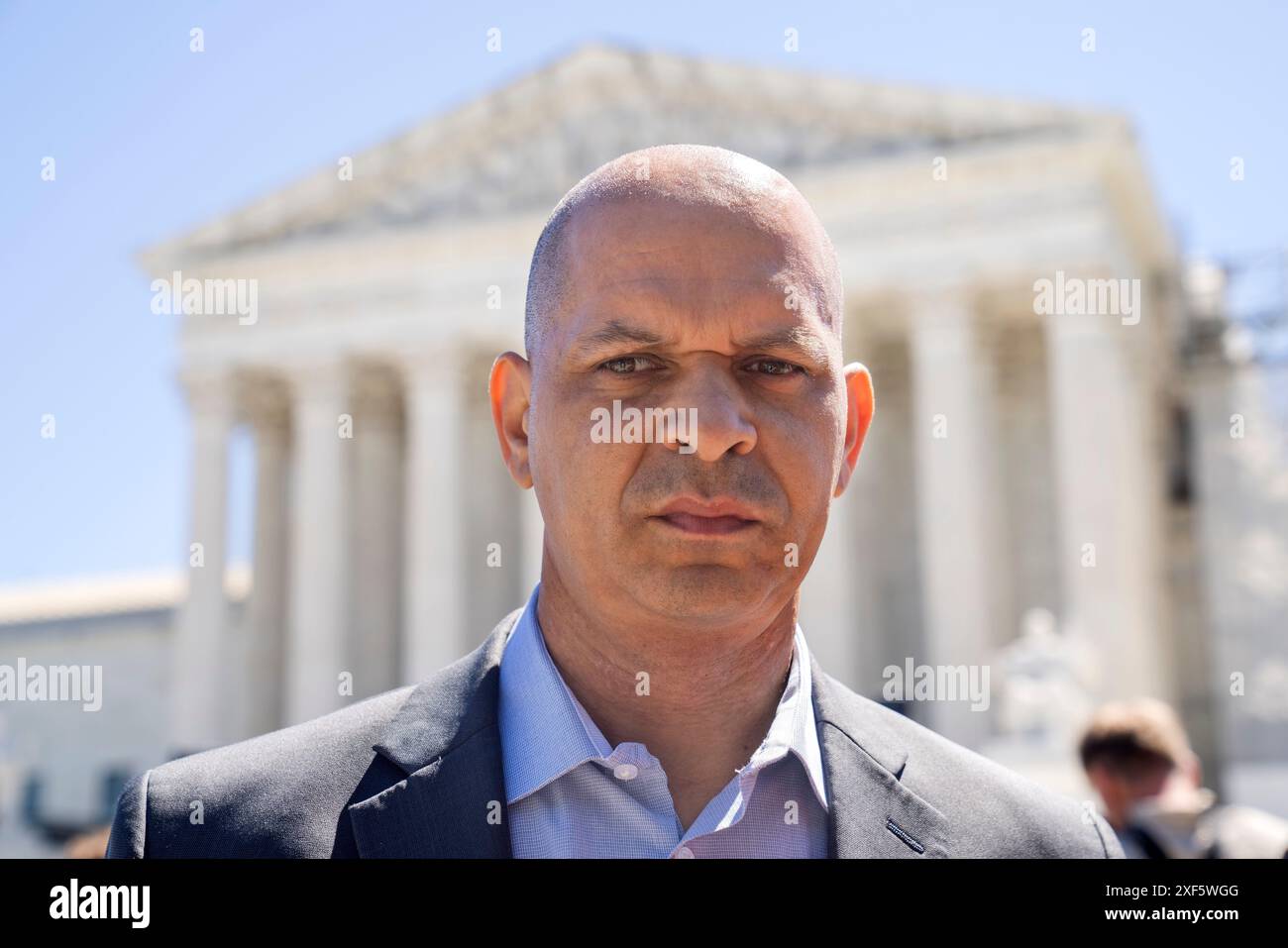 U.S. Capitol Police officer Aquilino Gonell, who defended the Capitol ...