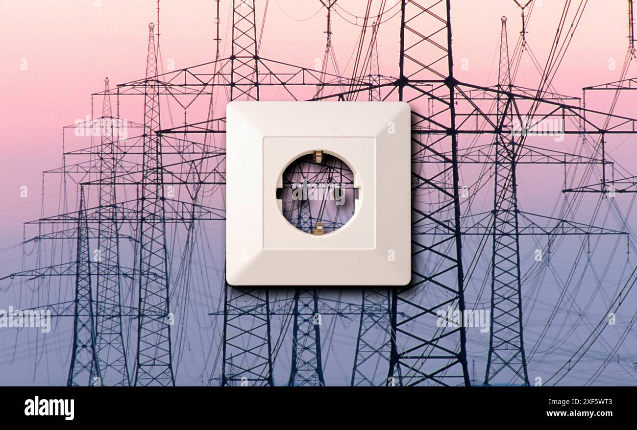 Energie und Stromleitungen Viele Strommasten einer Hochspannungsleitung ...