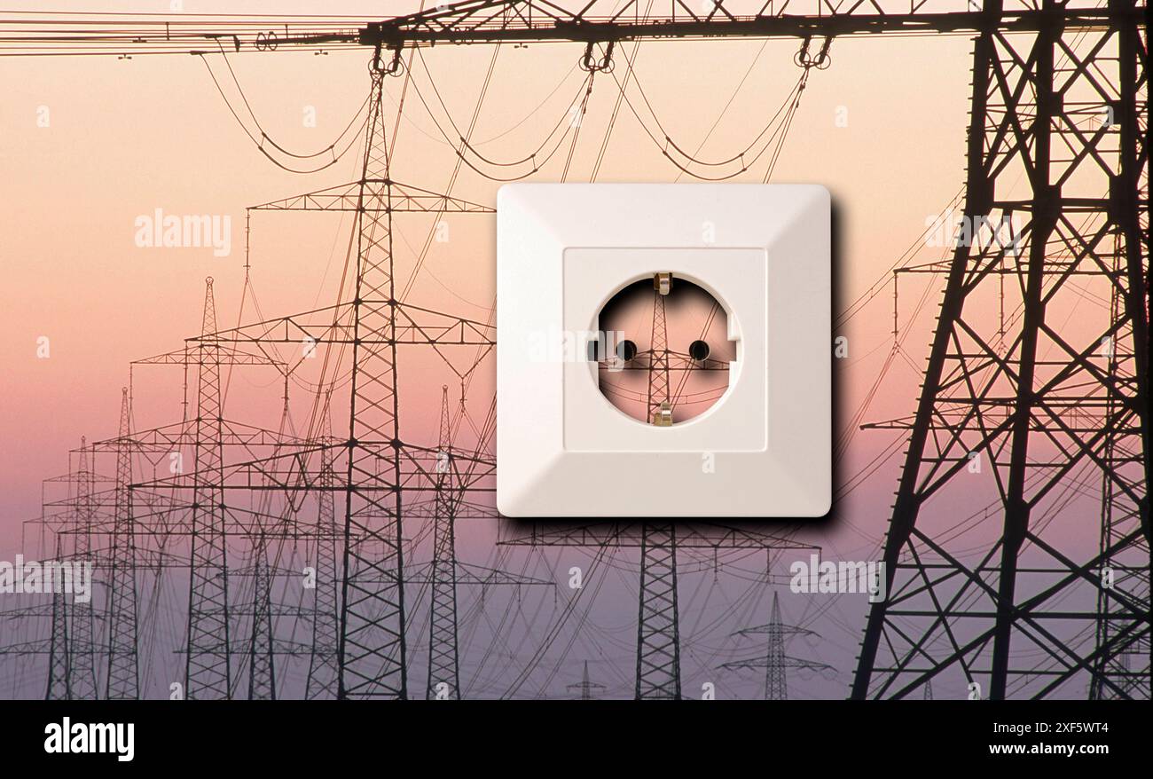 Energie und Stromleitungen Viele Strommasten einer Hochspannungsleitung ...