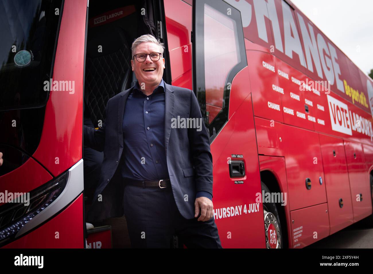 Labour leader Sir Keir Starmer arrives at Heath Farm in Swerford ...
