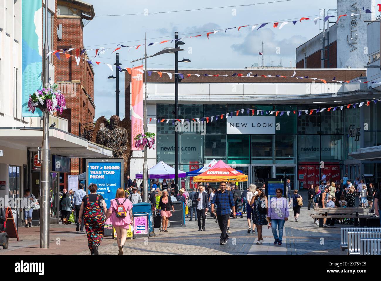 The Knife Angel statue unveiled at end of High Street of Southend on ...