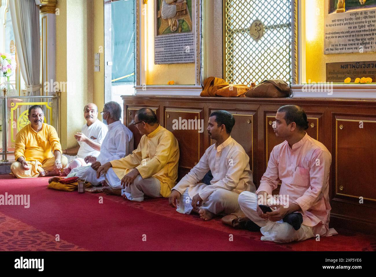 Dev mandir hi-res stock photography and images - Alamy