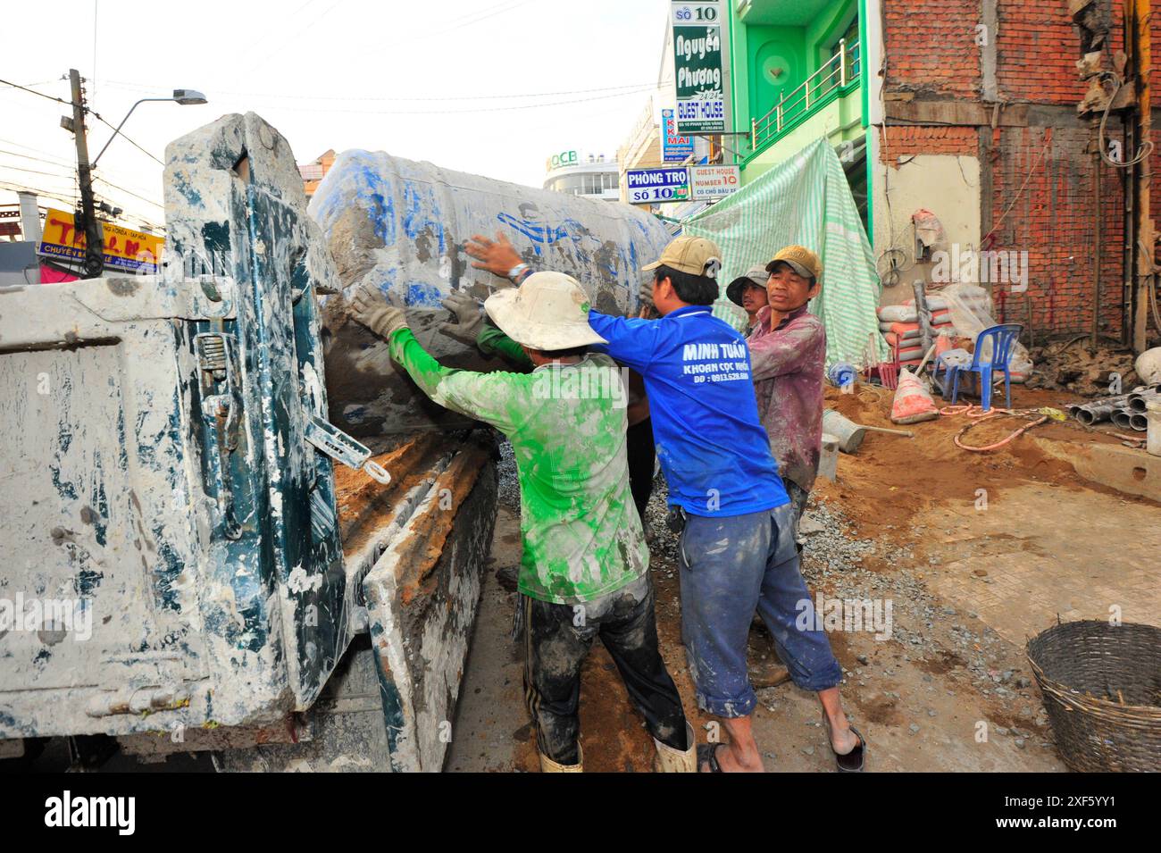 construction worker at a building site, employee in construction ...