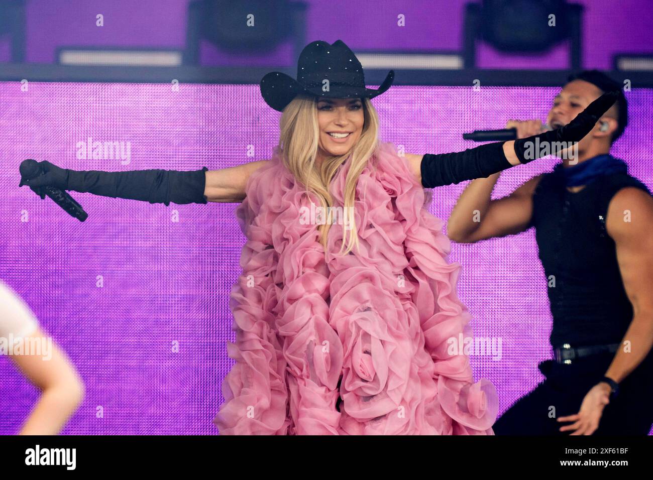 Shania Twain performs during the Glastonbury Festival in Worthy Farm ...