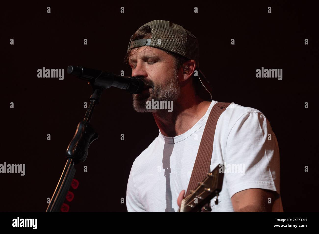 Walker hayes merch hi-res stock photography and images - Alamy