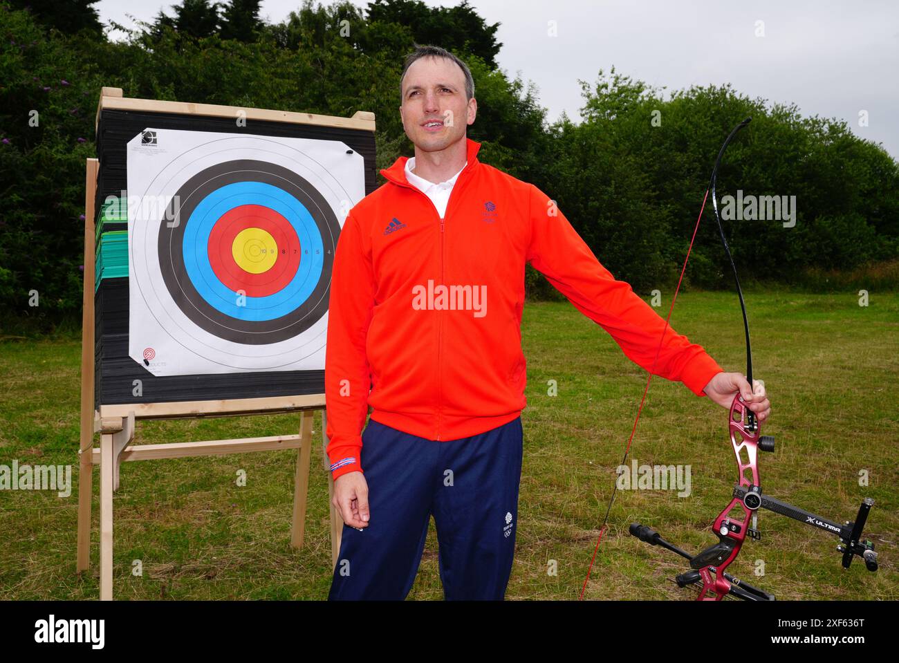 Paris olympics 2024 archery hi-res stock photography and images - Alamy