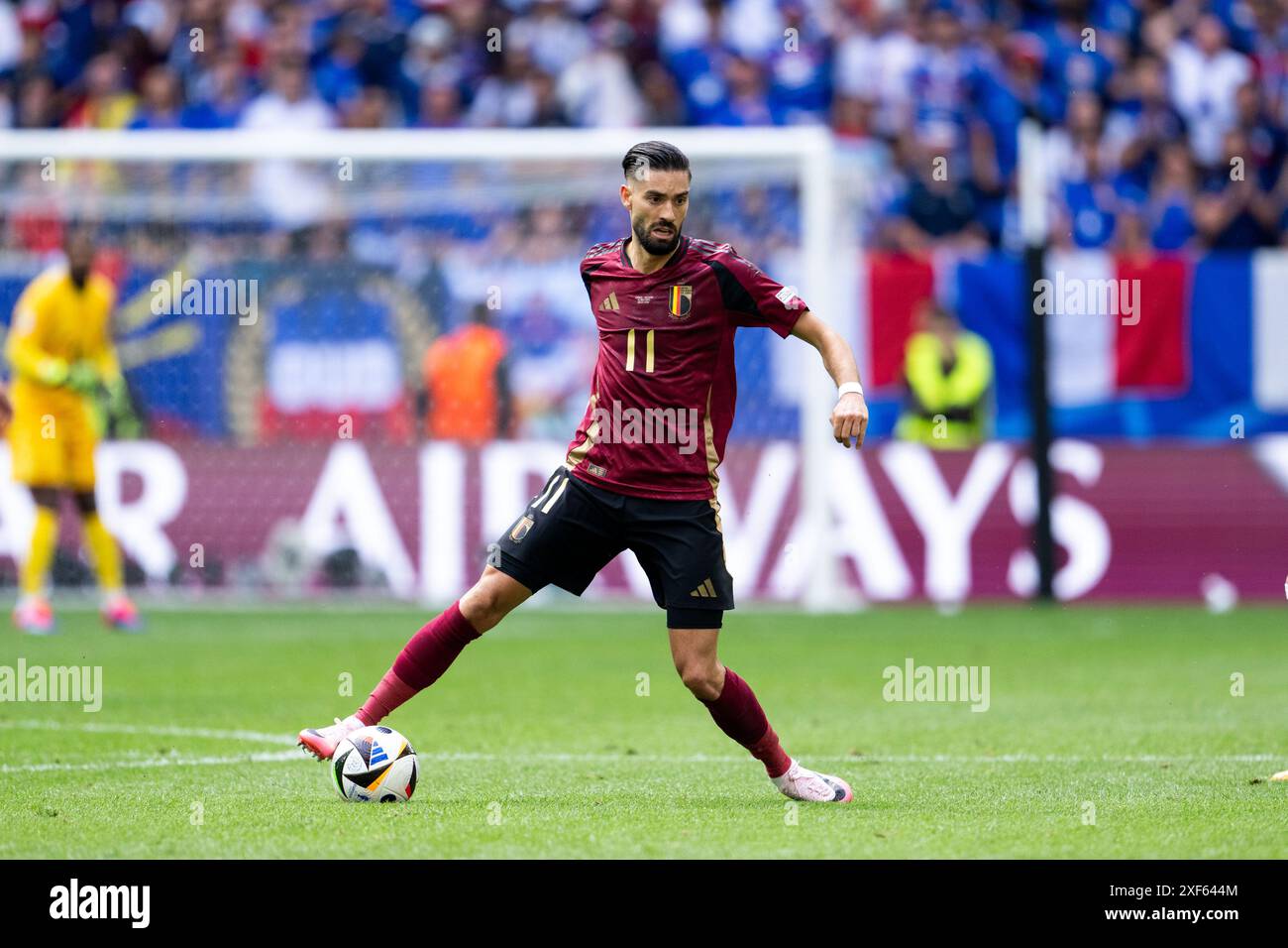 Yannick Carrasco (Belgien, #11) am Ball, GER, France (FRA) vs Belgium ...