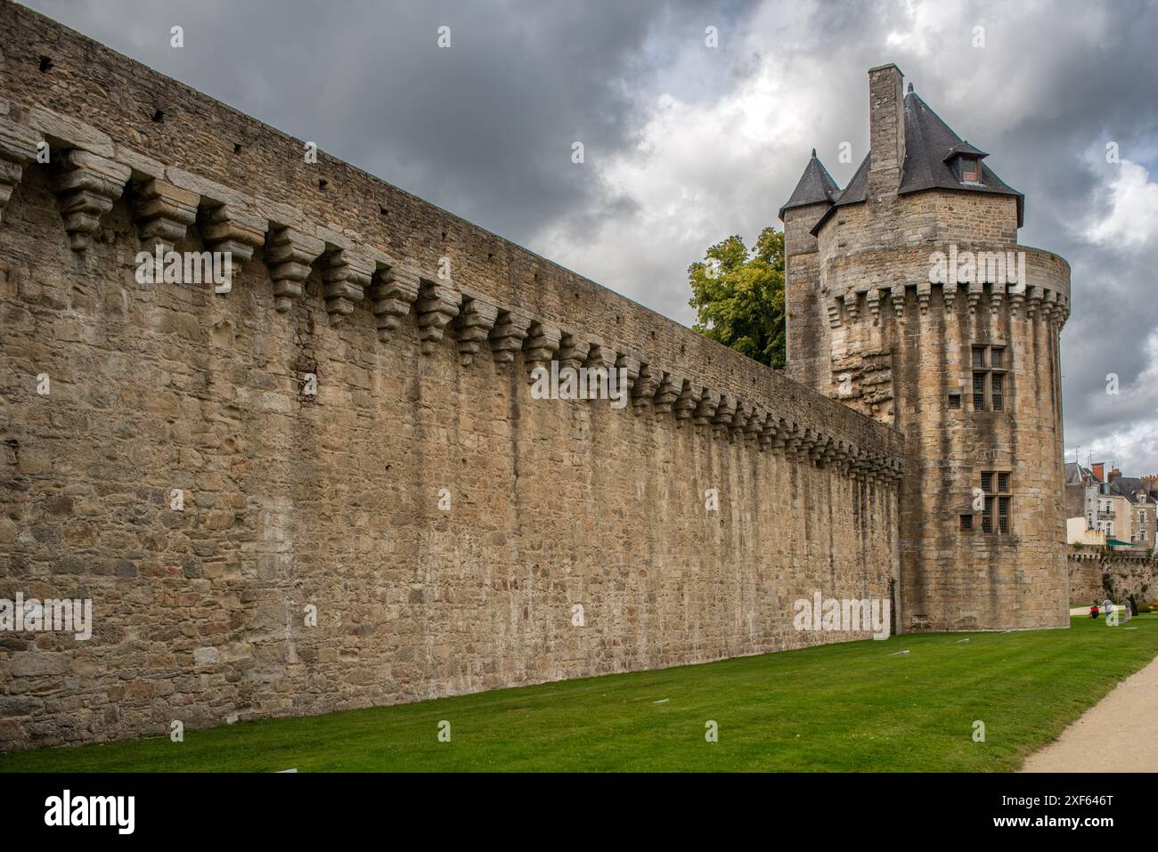 Historic Constable Tower and city walls in Vannes, Brittany, France ...
