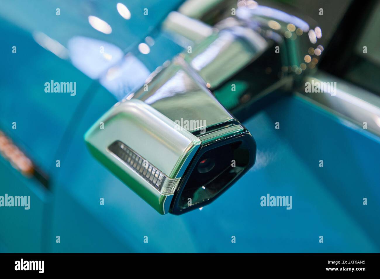 Virtual side-mirrors of Audi E-tron, Electric Car, Go Mobility ...