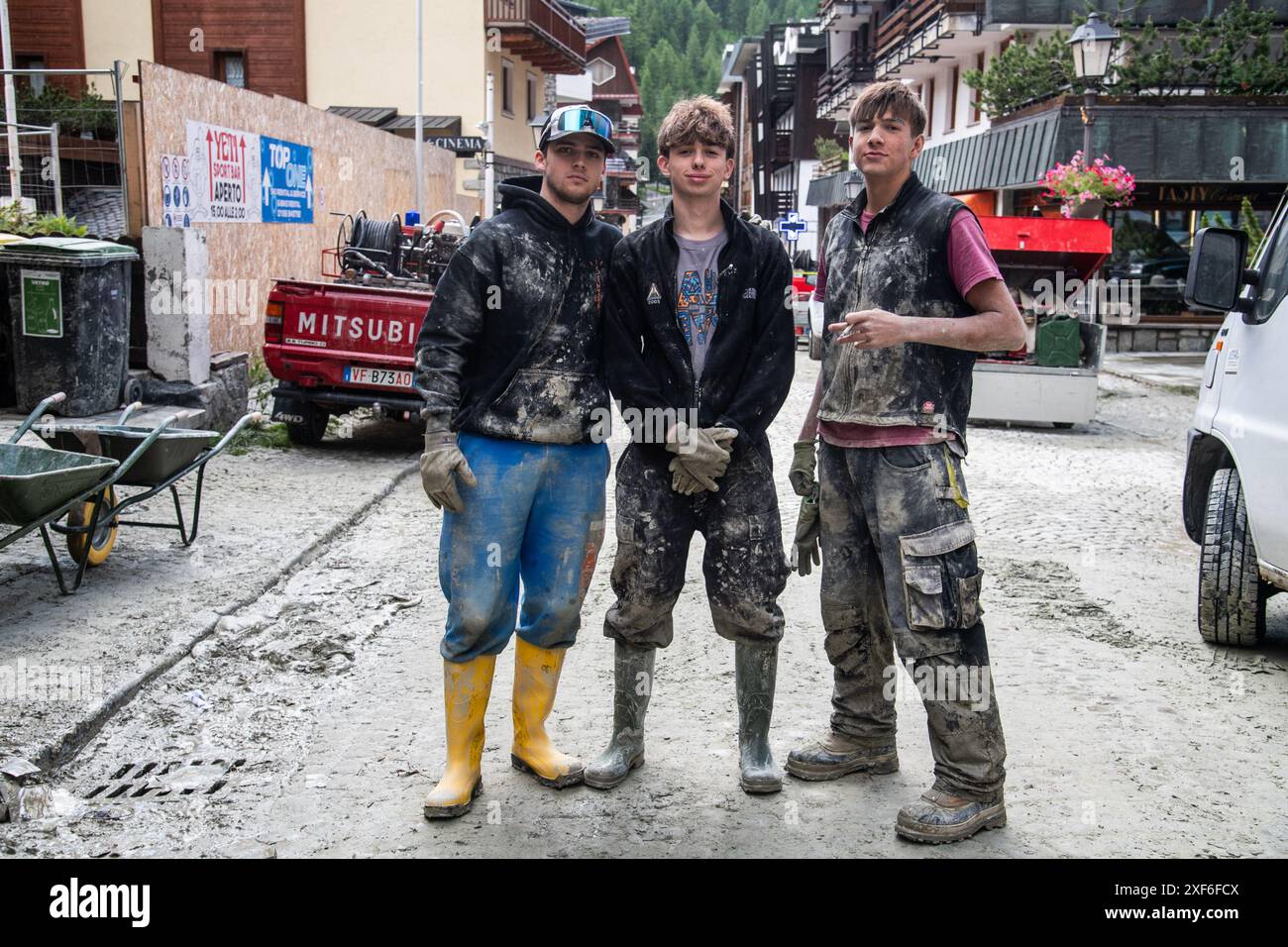 Posano per hi-res stock photography and images - Alamy