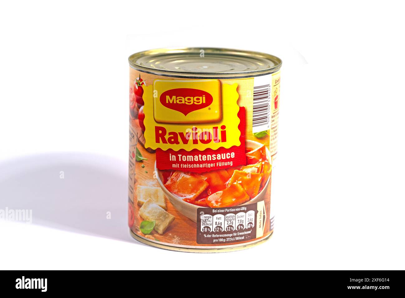 Ravioli in a tin with the label "Ravioli in Tomatensoße", translation ...
