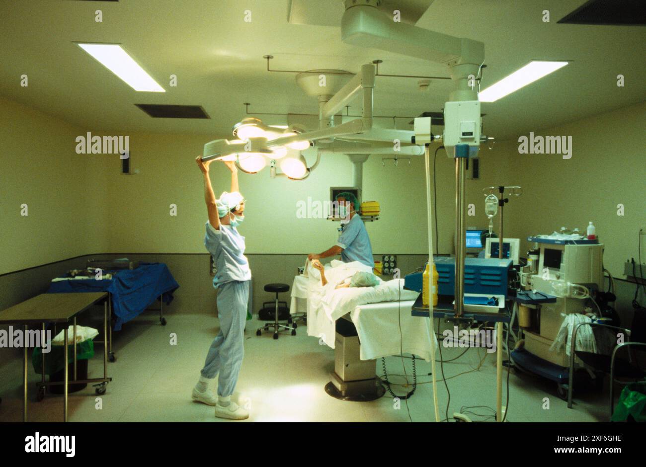 Operating room hi-res stock photography and images - Alamy